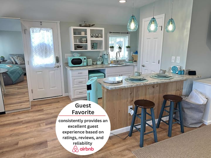 The Epilogue, Soundfront Guest House, Private Dock - Carova Beach, NC