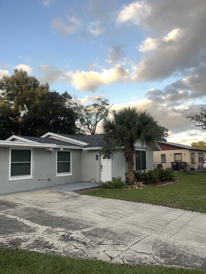 Relaxing 3br Home Near Orlando Downtown & Parks - Altamonte Springs, FL