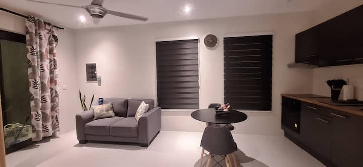 Serene Ocean & Nature View Retreat - Curazao