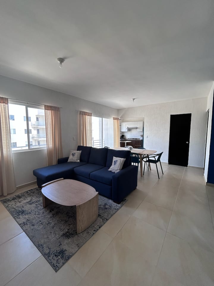 Exclusivo Depa Playero En Cancún Con Alberca - Cancún