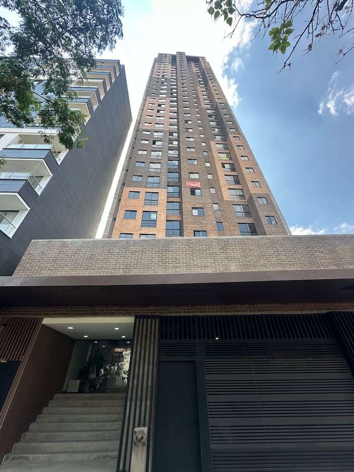 Apartamento Con Vista Y Ubicación Central Sabaneta - Sabaneta