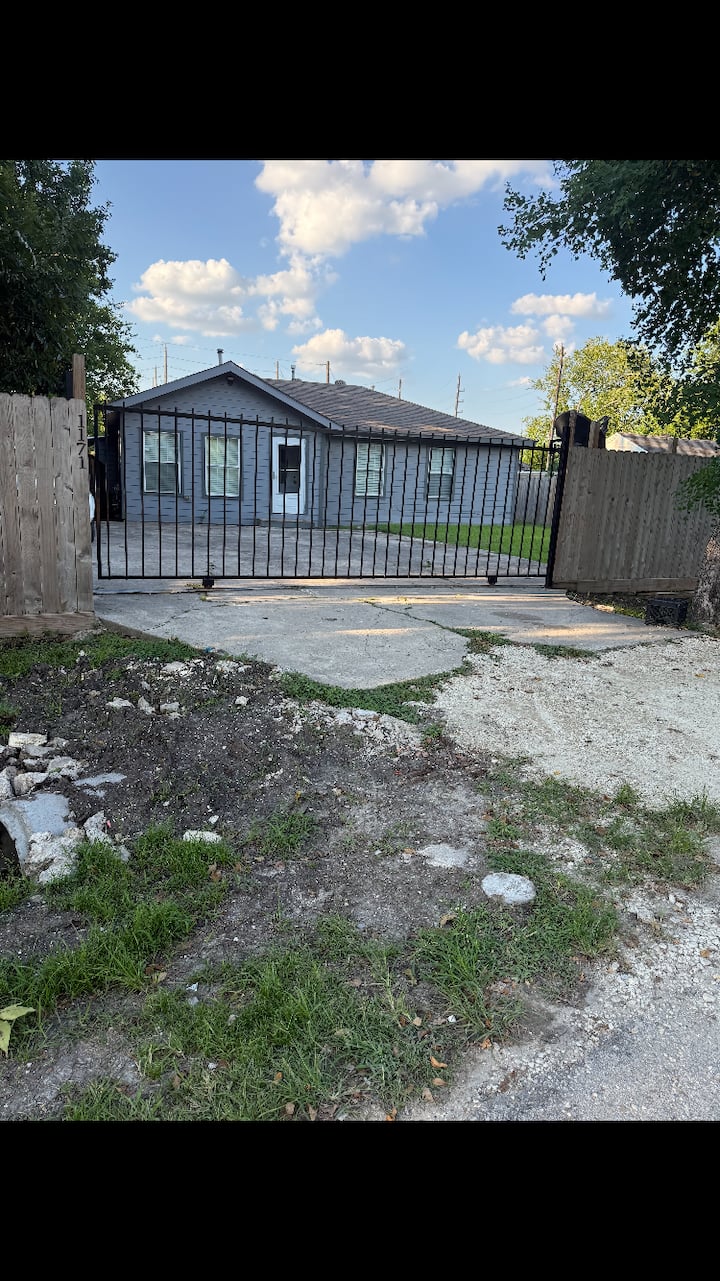 A Home Away From Home. Relax & Enjoy - Aéroport George-Bush de Houston (IAH)