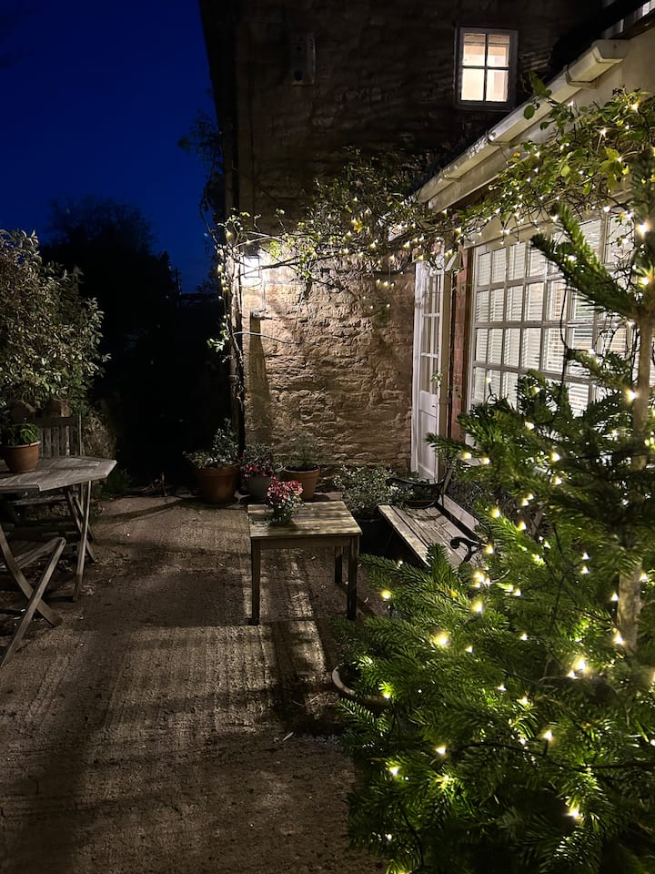 Four Seasons Cottage - In The Cotswolds - Evesham