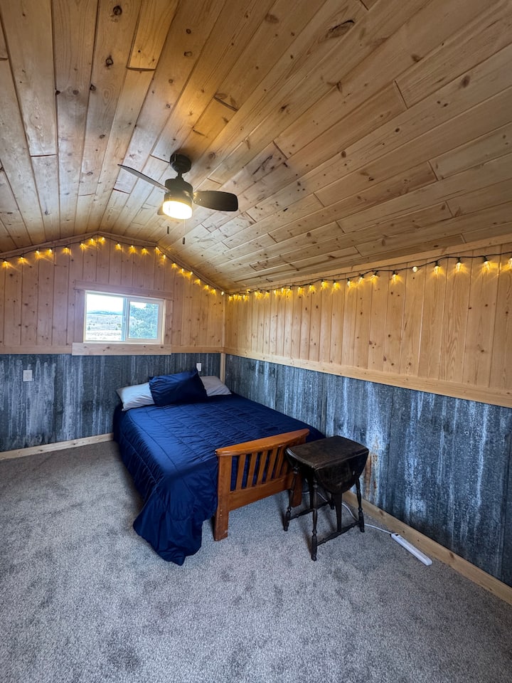 The Krooked Cabin - Butte, MT