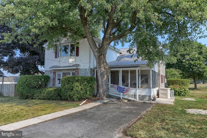 Spacious Hershey Happy Home Only 6mi From The Park - Hershey, PA