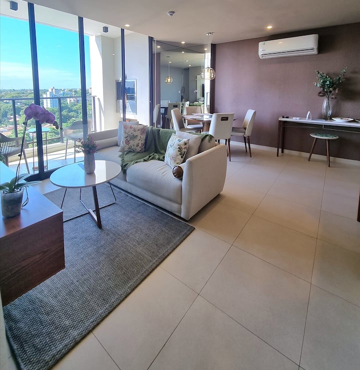 Lujoso, Amplio Y Muy Cómodo Departamento - Asunción