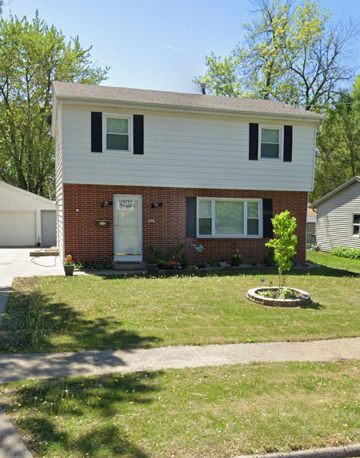 Beautiful Clean Spacious Home! - Ankeny, IA