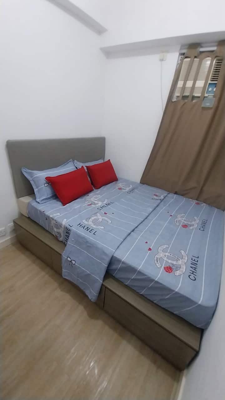 Your Place In Hong Kong - Hongkong