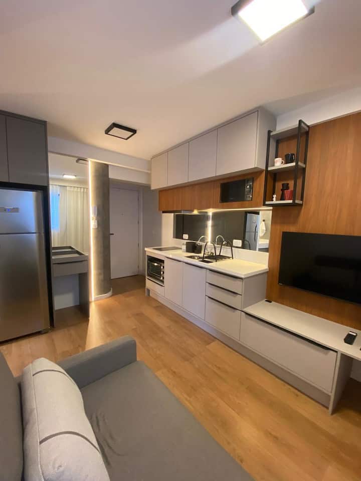 Lins 236 - Silêncio, Conforto E Localização - Curitiba