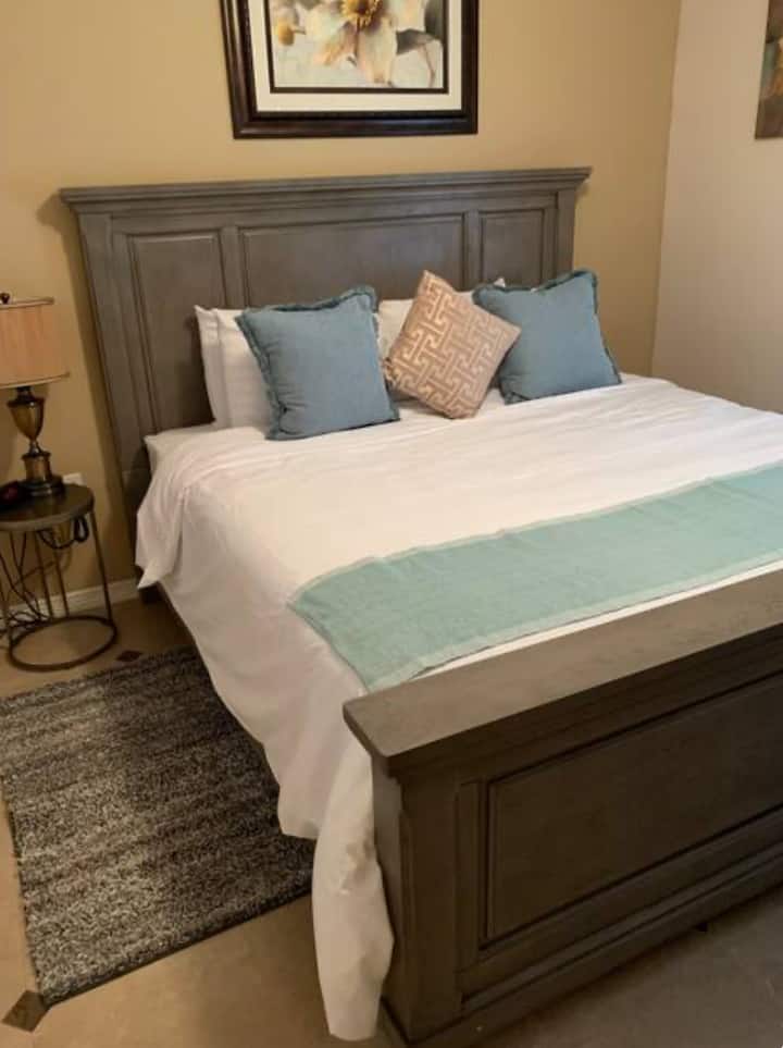 Executive Condo League City - Texas City, TX