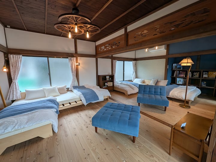 Private 1-group Stay, Bike-filled 50yr House - 今治市