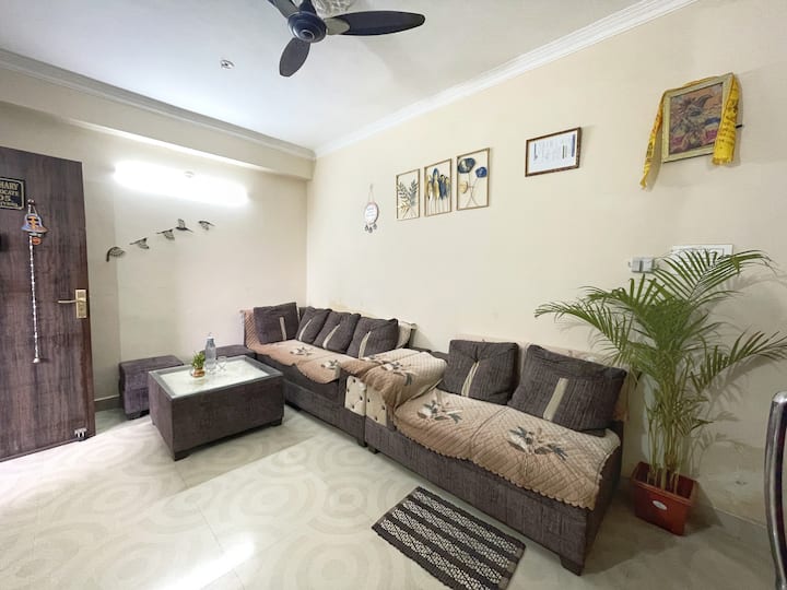 Vrindavan Divine Nest Near Iskcon And Prem Mandir - Vrindavan