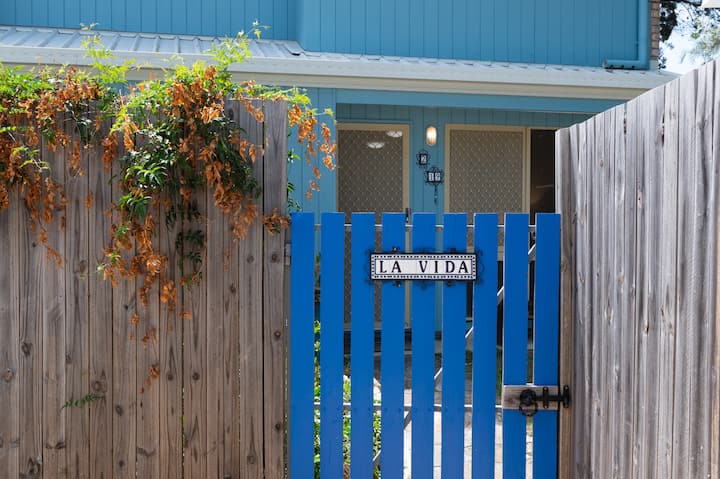 La Vida - 'The Life' - North Stradbroke Island