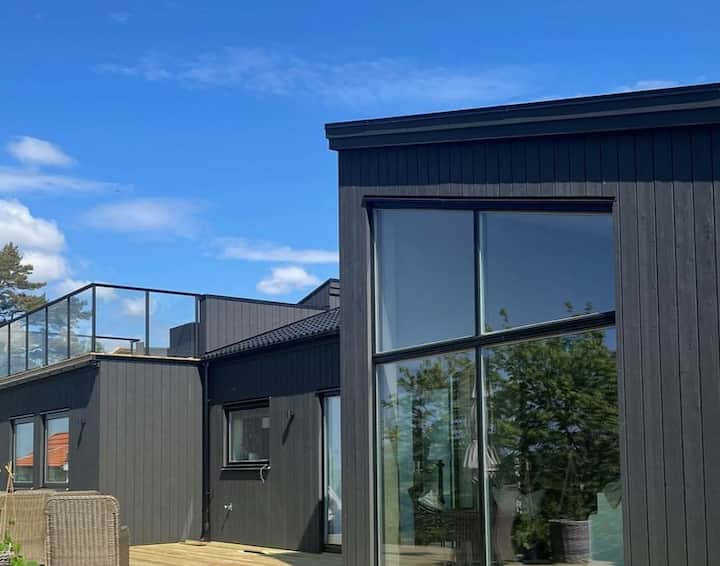 Strandnära Villa Med Takterass & Havsutsikt - Onsala