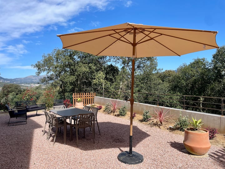 Villa Gala 3 éToiles - Vue Montagne, Calme Absolu - Ajaccio