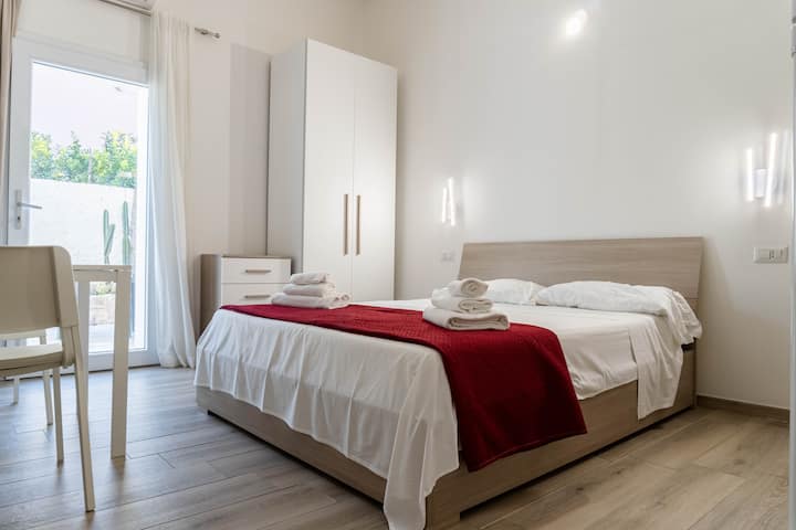 Studio 2: Elegante Con Giardino - Olbia