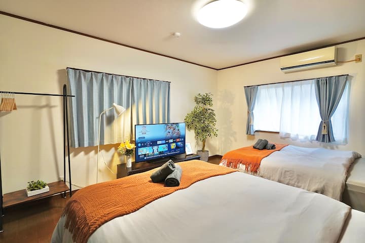 3br Entire House – 5min Train To Namba, Sleeps 6 - Osaka