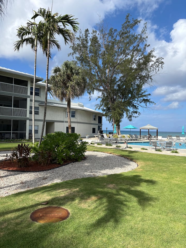3 Bed Condo On Seven Mile Beach Up To 35 % Off - Cayman Islands