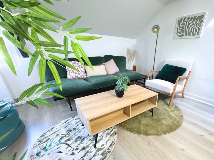 Aux Portes De Paris: Joli Appartement Avec Parking - Alfortville