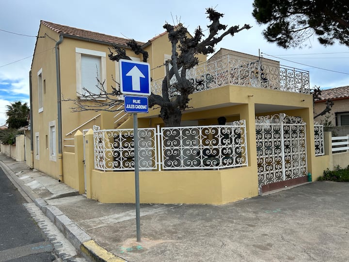 Bel Appartement Avec Grande Cour - Valras-Plage
