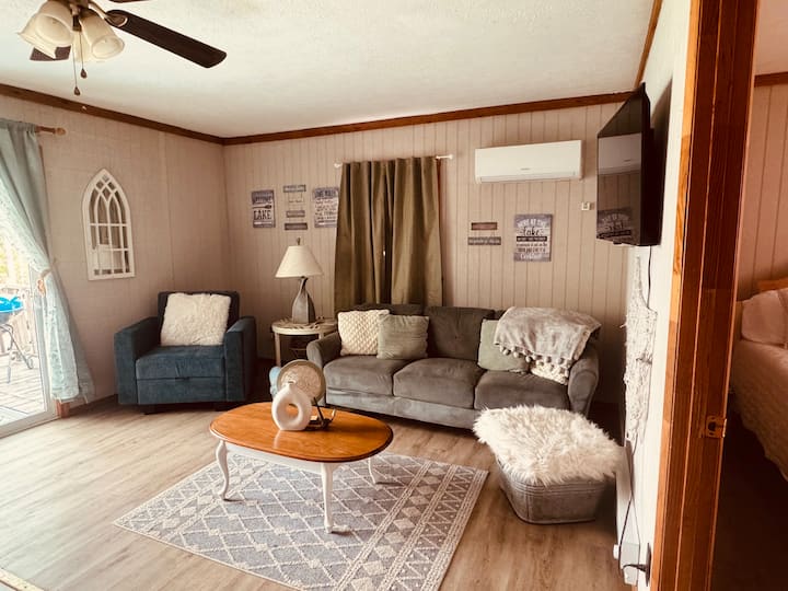 Cabin Retreat Summersville Lake - Summersville, WV