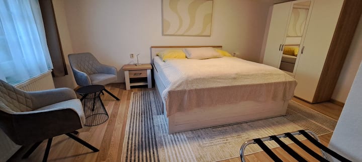 Urban Oasis Apartment/quiet Location/terrace - Bad Muskau