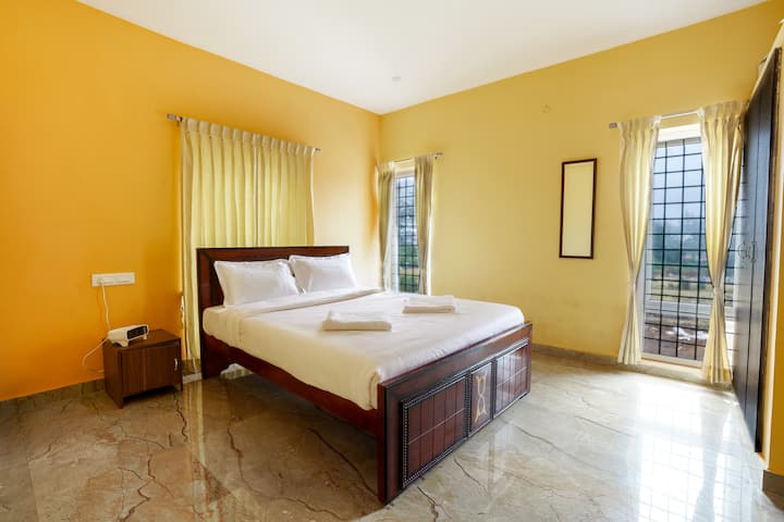 3bhk Cottage, 1km From Charing Cross, Ground Flr - Ooty