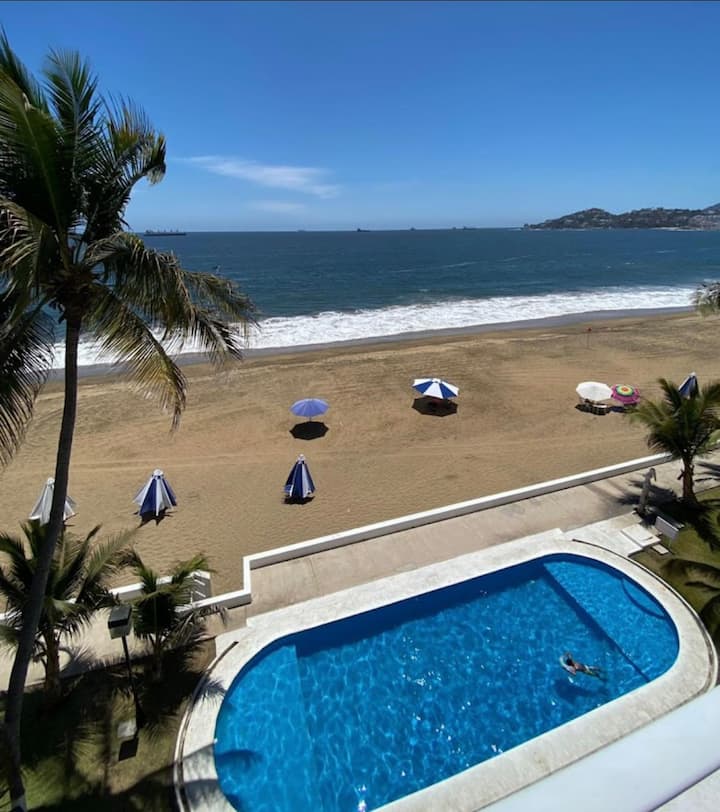 Depto. En Playa Y 2 Albercas - Manzanillo, Colima, Mexico