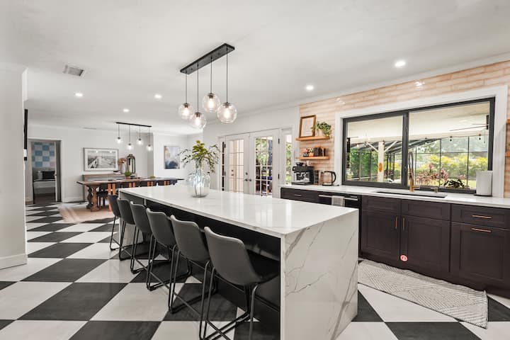 Luxury 4/3 Home/heated Pool/hot Tub/arcade Games/ - Sarasota, FL