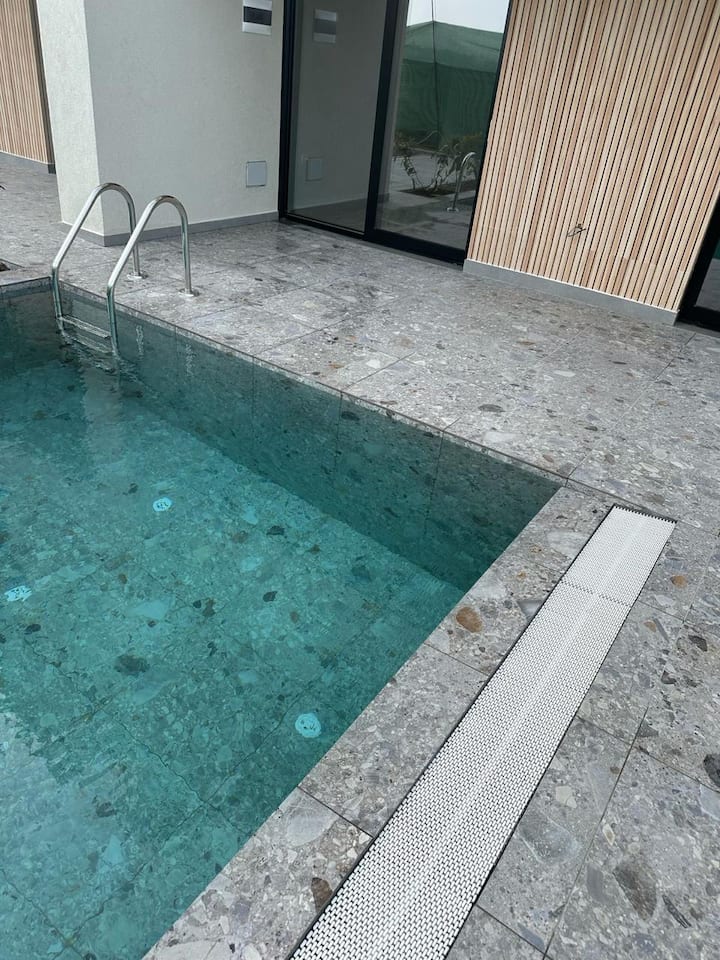 Pearl Pool Luxury Villa - Albania