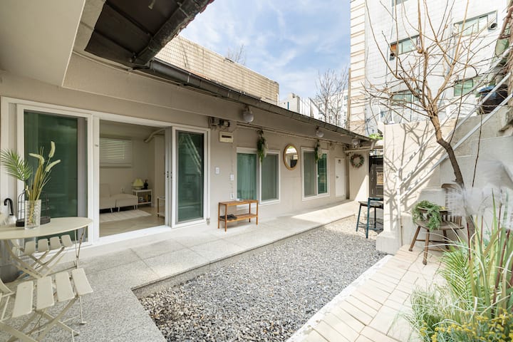 [New]the Dongmyo Stay/지하철역 도보5분/침실3침대4/최대6인/무료짐보관 - Seoul