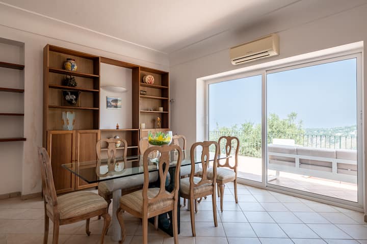 La Depandance: Fantastic Sea View Apartment - Anacapri