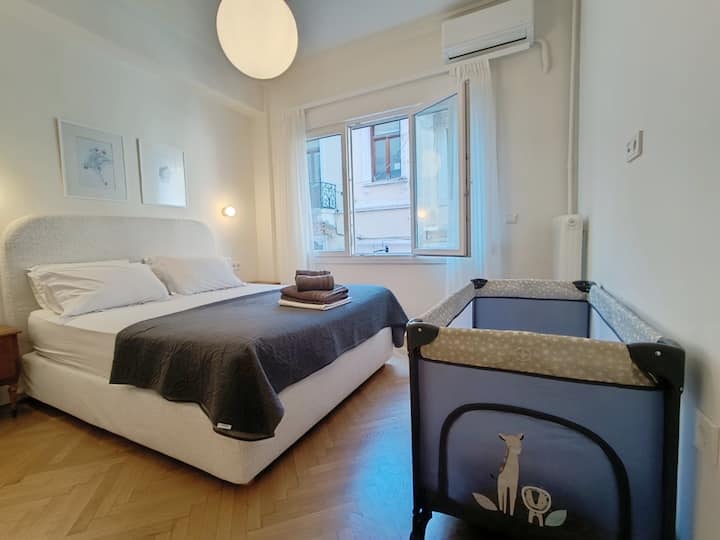 Athenian Vintage Apartment - Athens