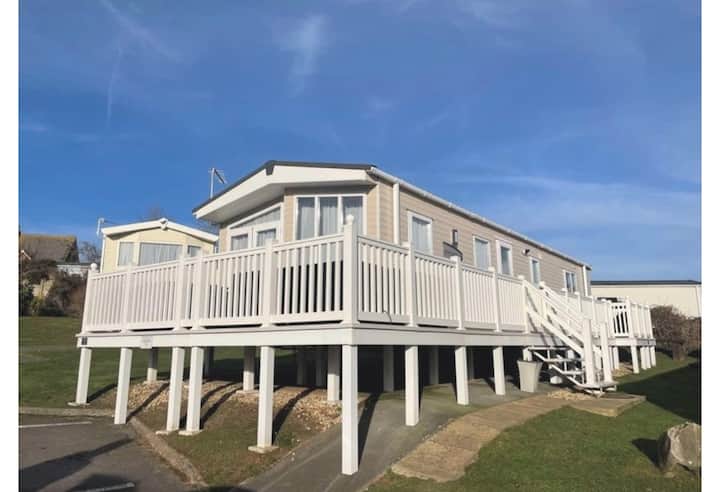 2 Bed Platinum Caravan, Decking, Private Parking - Sidmouth