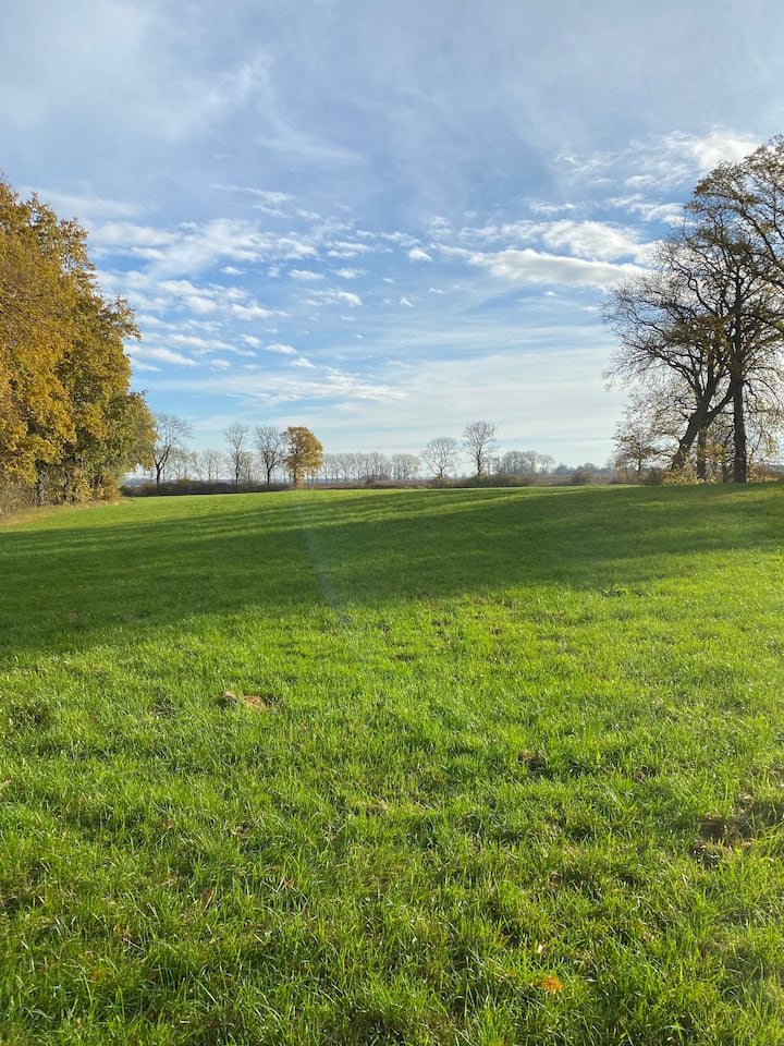 Idyllischer Stellplatz Auf Gut Koselau Wiese - Grömitz