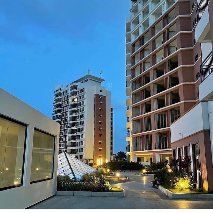 Palm Family 1001 - Dar es Salam