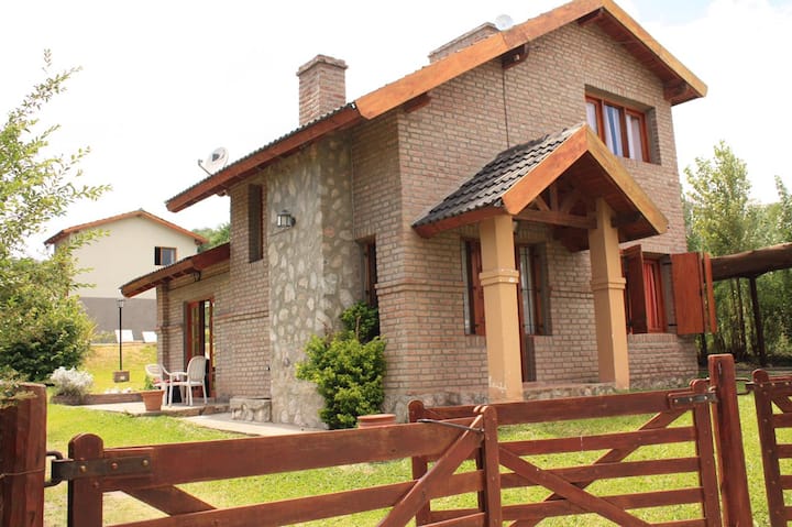 Cabaña En Villa Giardino - La Falda