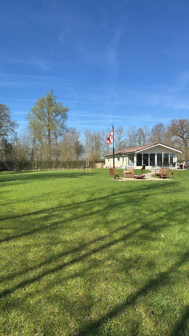 Chalet Achterbosch(104m2) Met Omheinde Tuin - Helmond