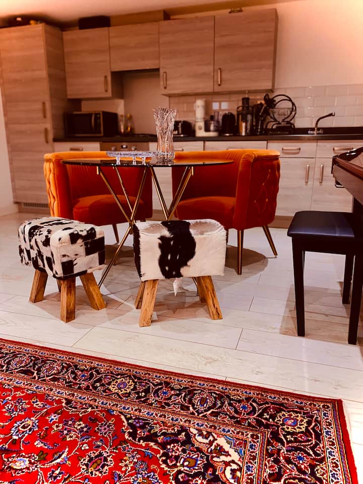 Charming One Bedroom Cozy Flat - Uxbridge, UK