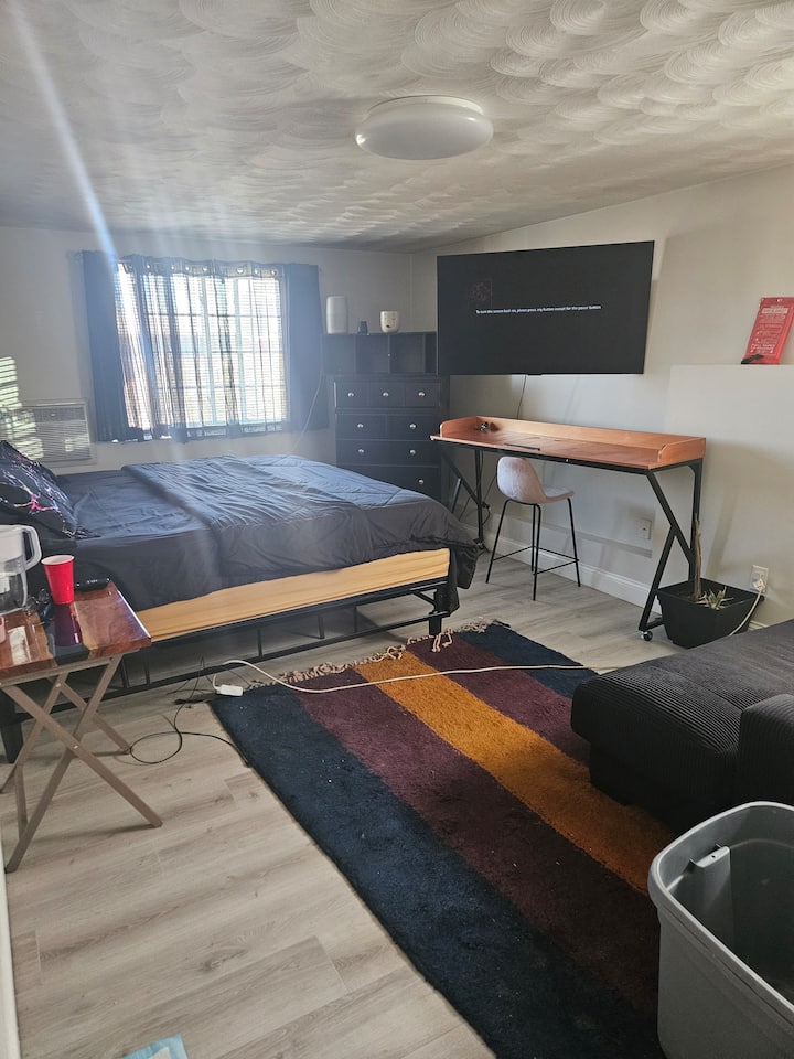 Un-wine Spot - Rhode Island