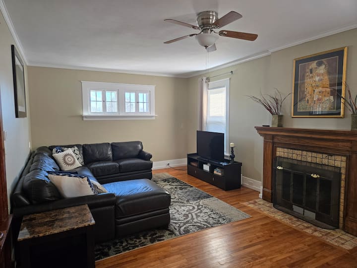 Newly Renovated! Morris Guest House - Phoenix, NY