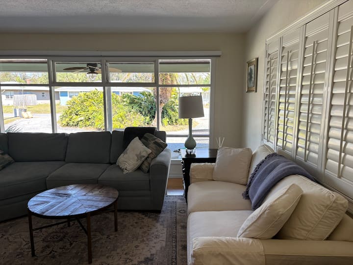 Home In Downtown Sarasota On Legacy Trail - Sarasota, FL