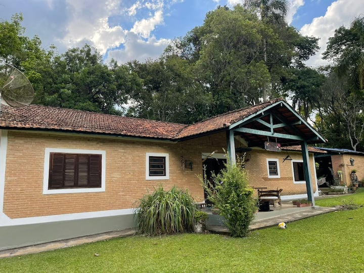 Um Refúgio Para Família E Amigos - Ibiúna