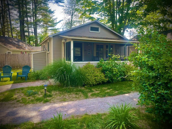 Blossoms Cottage 2 By The Lake - Wellington State Park, Bristol