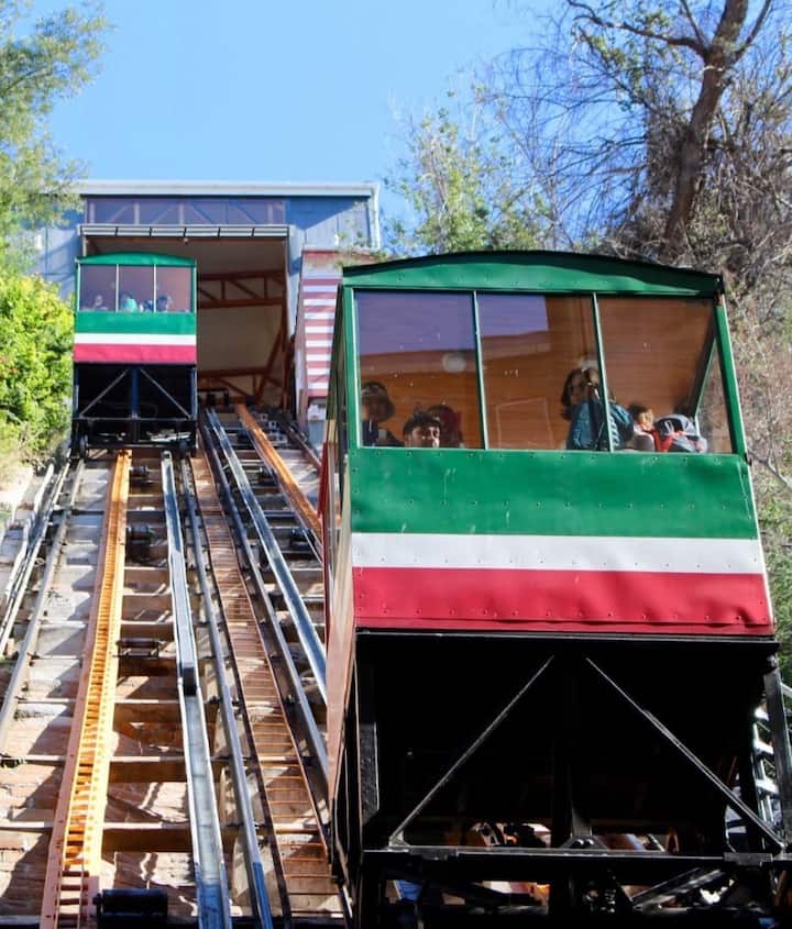 Arte Local Y Vista Increíble - Valparaíso, Chile