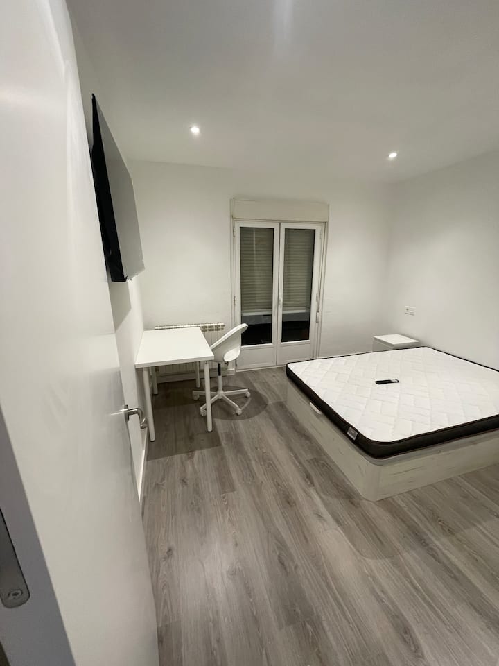 Apartamento Temporal Por Habitaciones - León, Spain