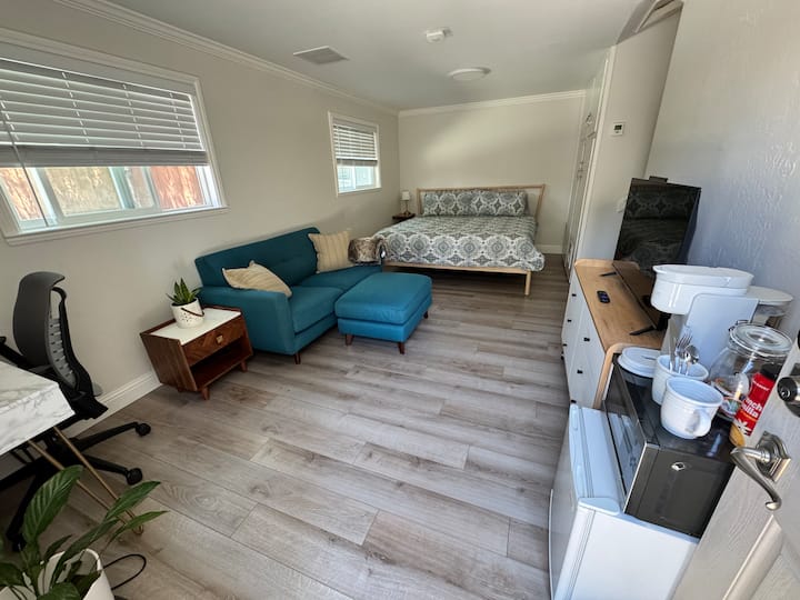 Your Comfy Crash Pad Awaits - Pleasant Hill, CA