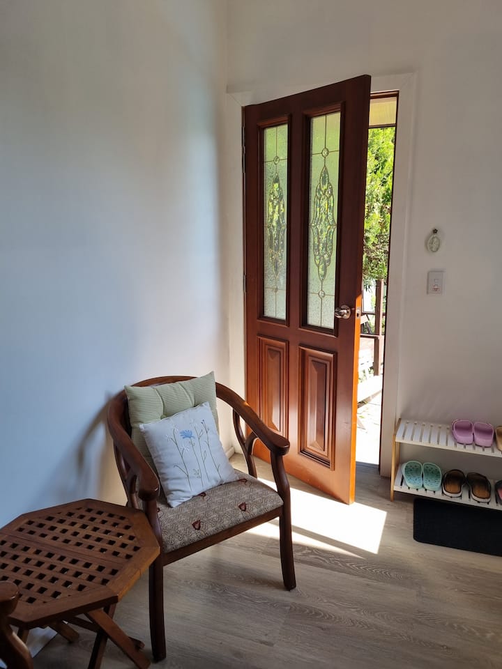 Hills Hideaway - Easy Commute To The City - Hornsby