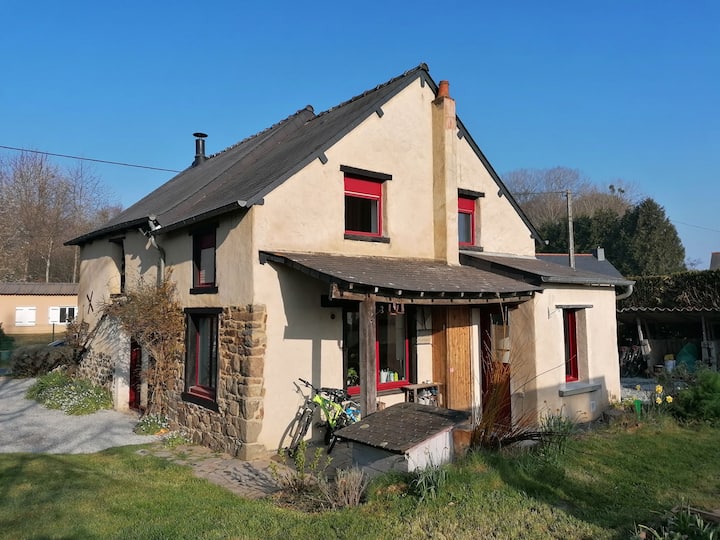 Maison Calme- Bord De Canal - Tinténiac