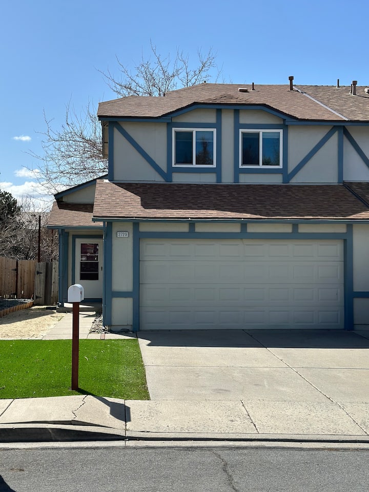 Master Bedroom Cal King Sparks - Sparks, NV